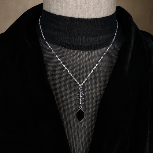 Onyx Spine Necklace - Silver Gothic Pendant – hellcatjewellery