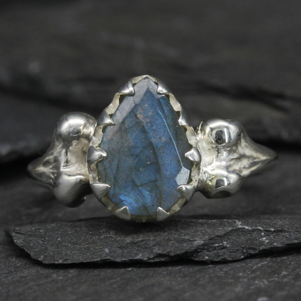 Labradorite Engagement Ring - Gothic Silver Bone Ring – hellcatjewellery