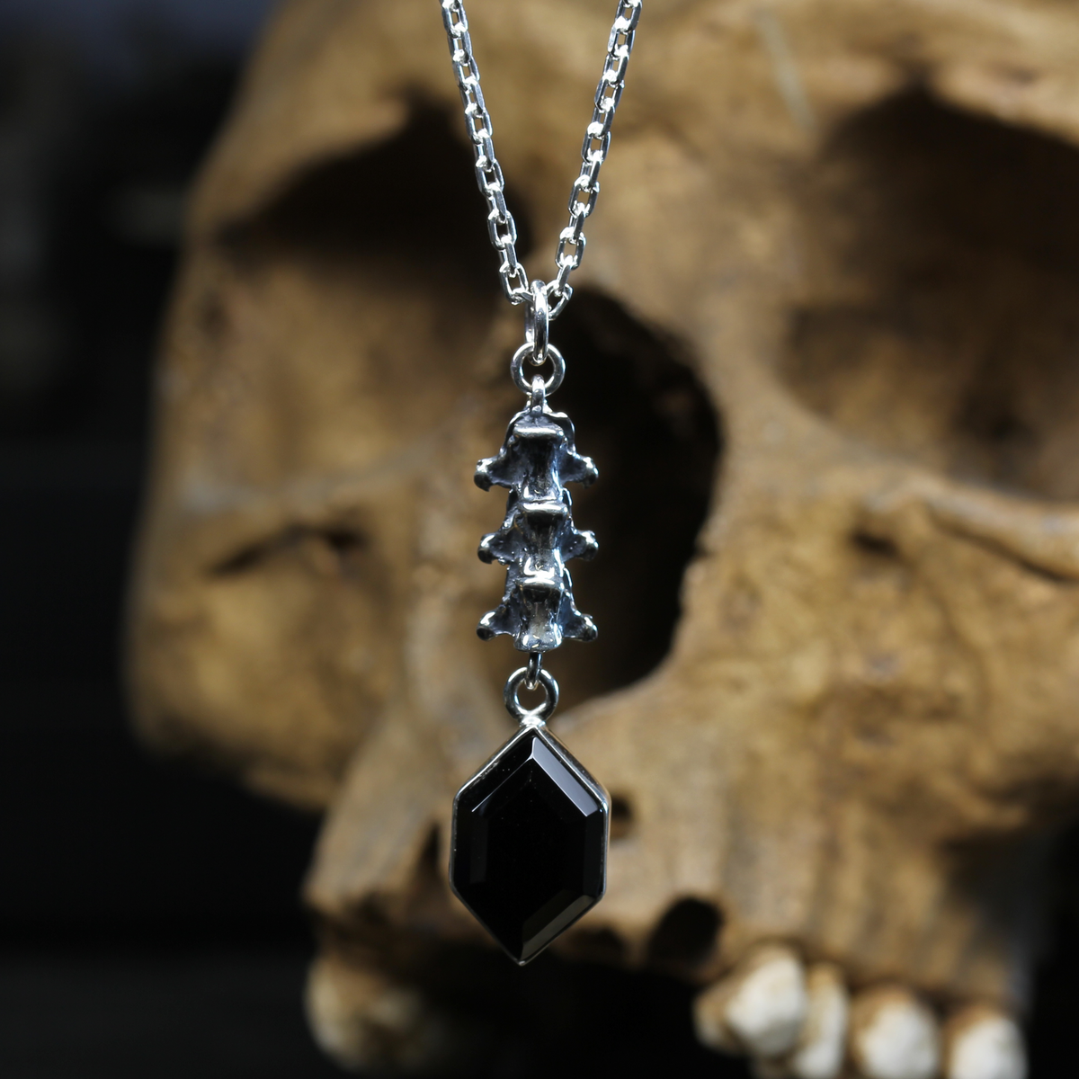 Onyx Spine Necklace - Silver Gothic Pendant – hellcatjewellery